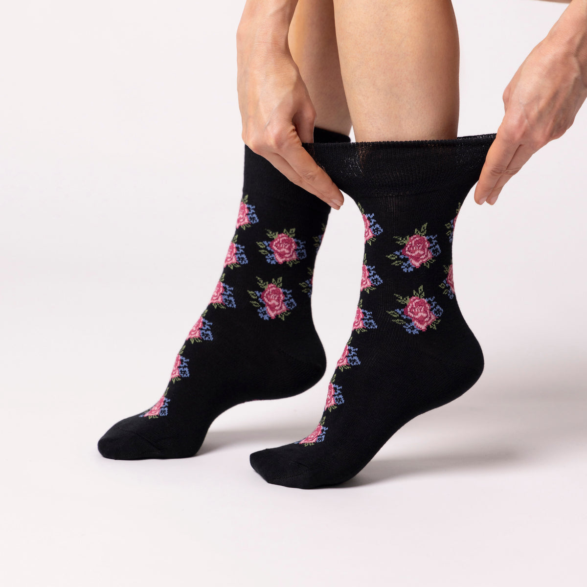 6 Pairs Ladies Cotton Socks Black Rose